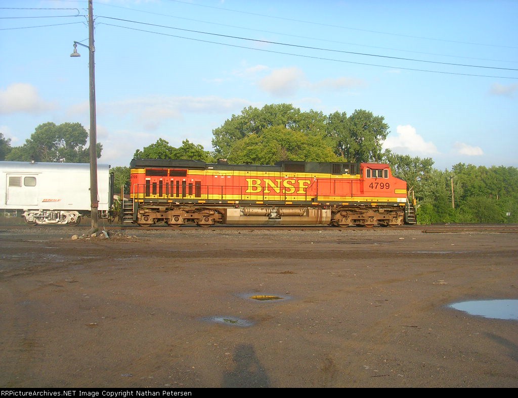 BNSF 4799